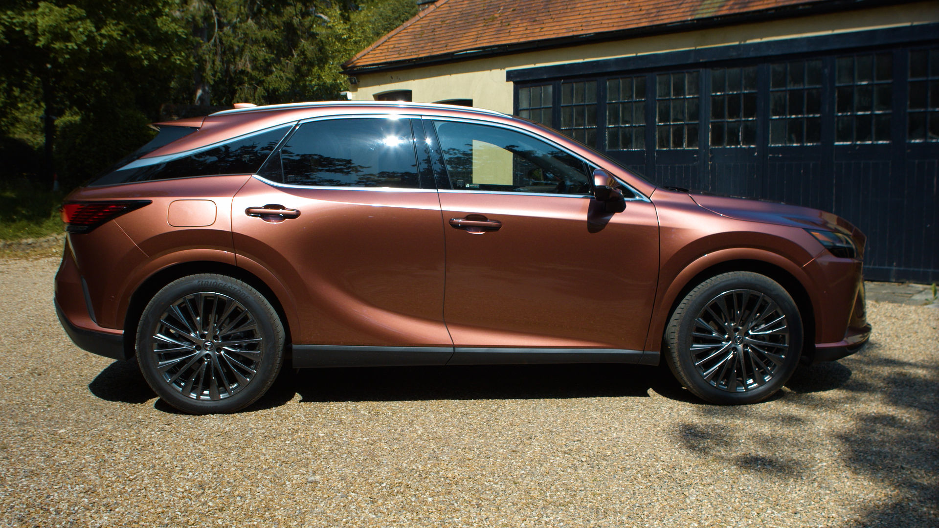 Lease the Lexus RX Estate 450h+ 2.5 Takumi 5dr E-CVT [22]