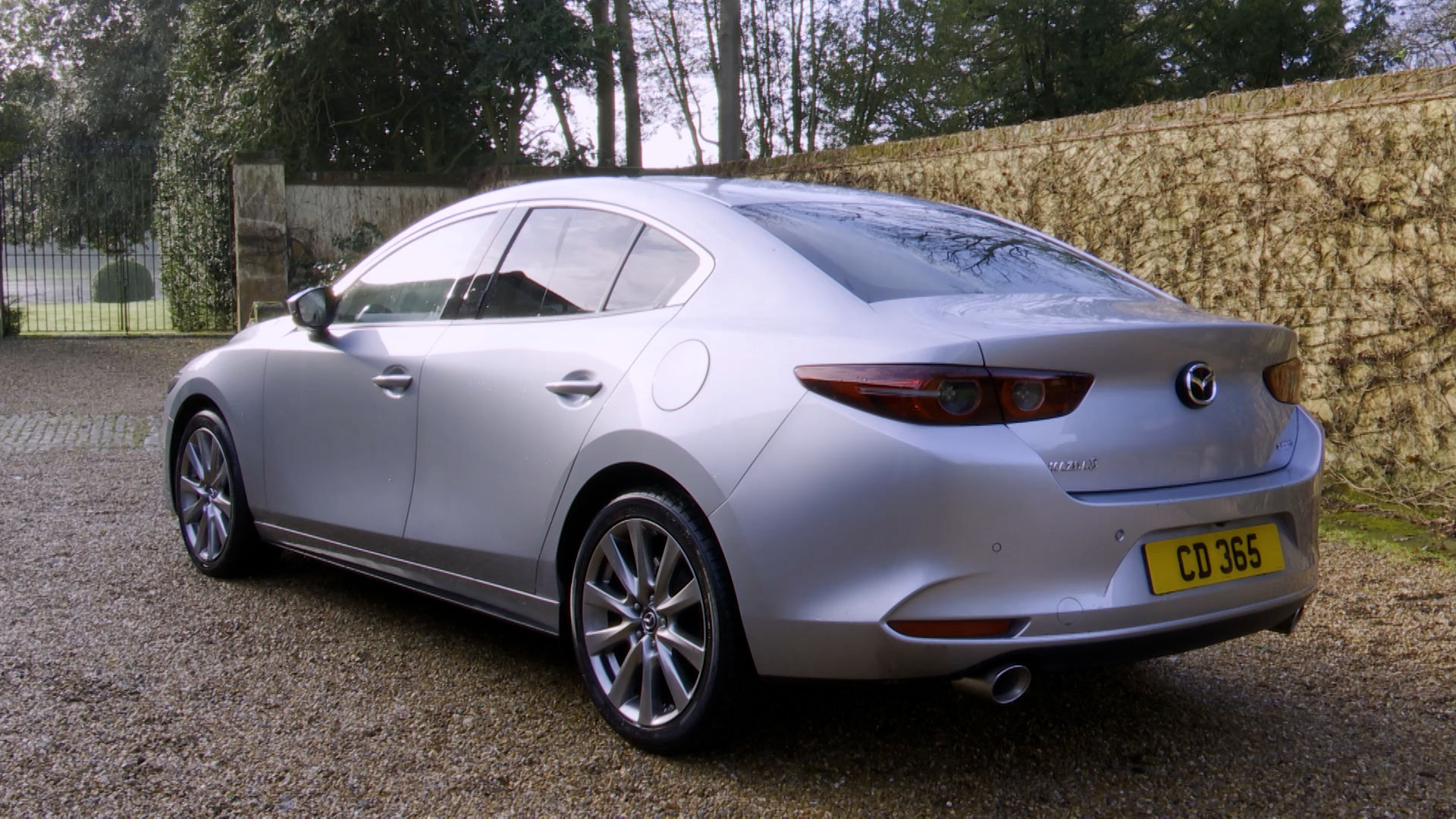 Lease the Mazda Mazda3 Saloon 2.0 e-Skyactiv X MHEV 186 Exclusive-Line ...