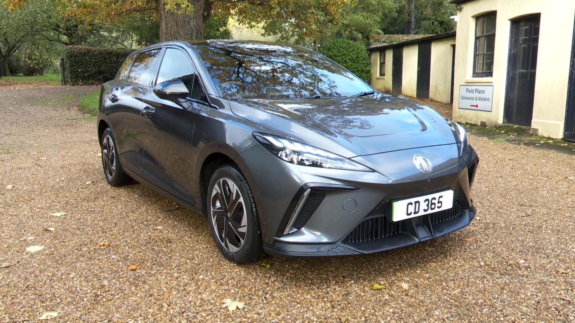 Lease the Mg Motor Uk MG4 Hatchback 150kW SE EV Long Range 64kWh 5dr ...