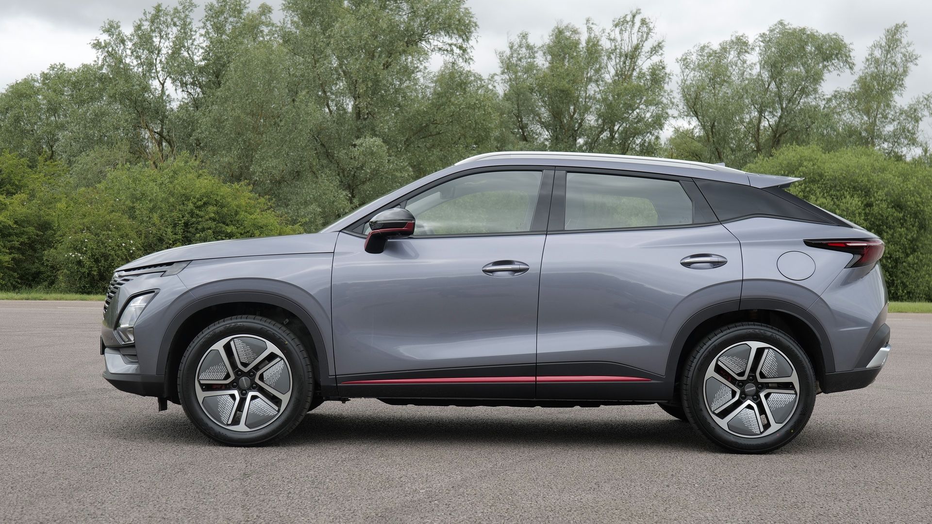 Lease the Omoda 5 Estate 1.6 TGDI Comfort 5dr 7DCT [24]