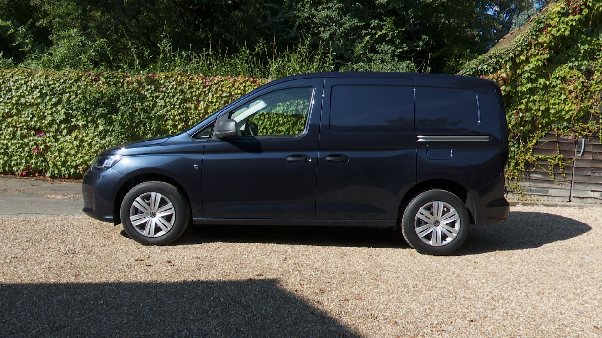 Lease the Volkswagen Caddy Cargo C20 Petrol 1.5 TSI eHybrid 150 ...